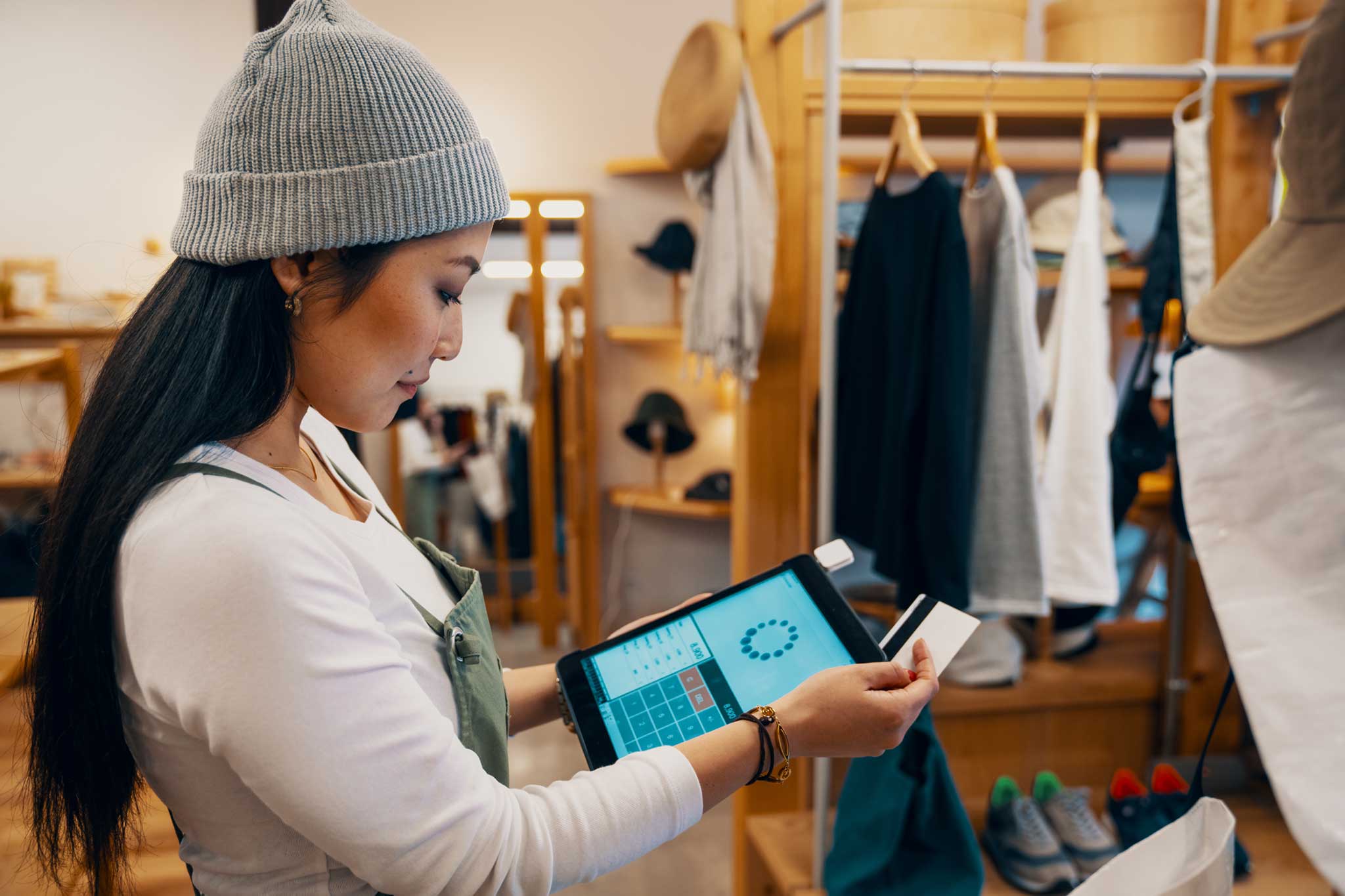 Retail POS Solutions: Making Mobile Only Stores a Success